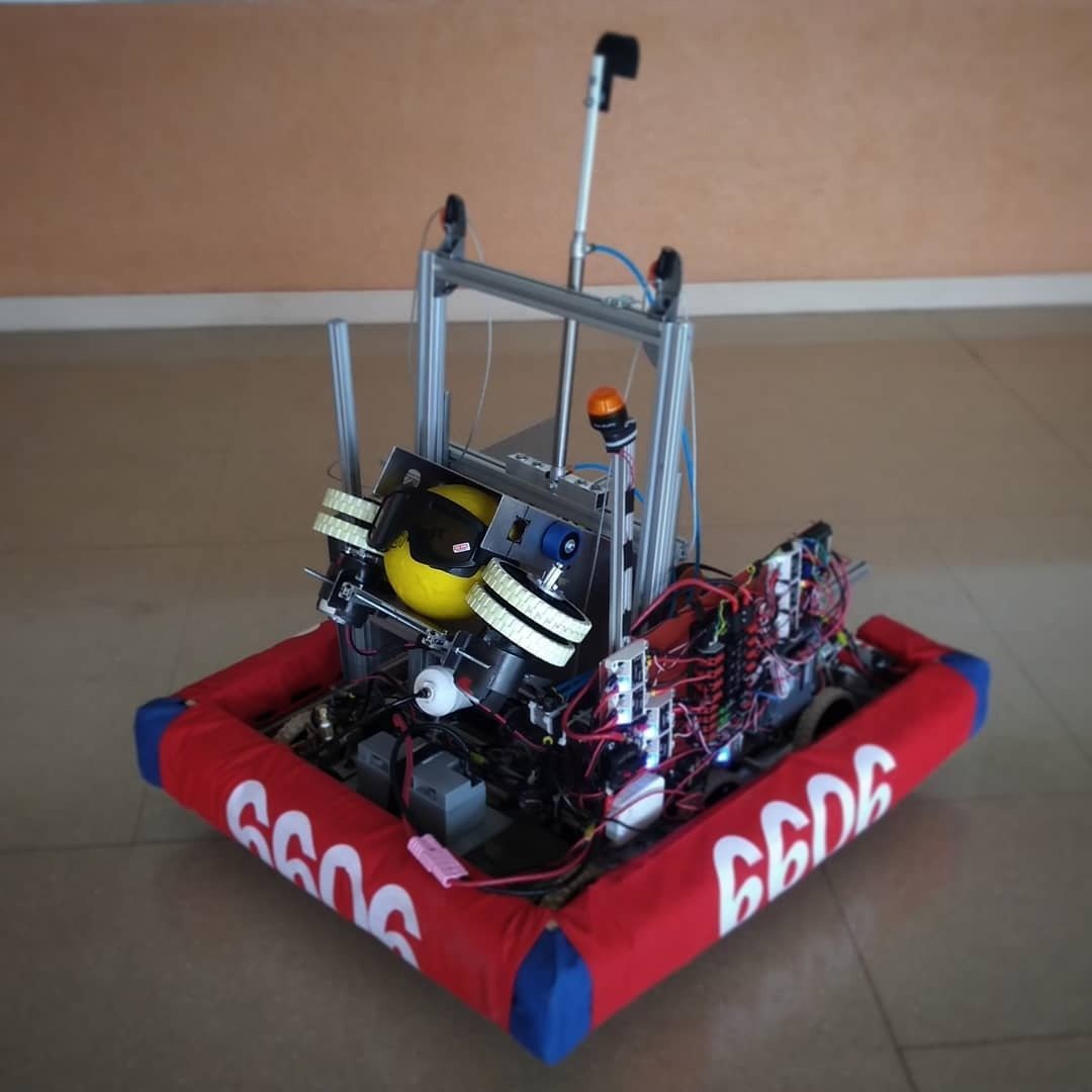 Pink Hawks, la importancia de las mujeres en la ciencia