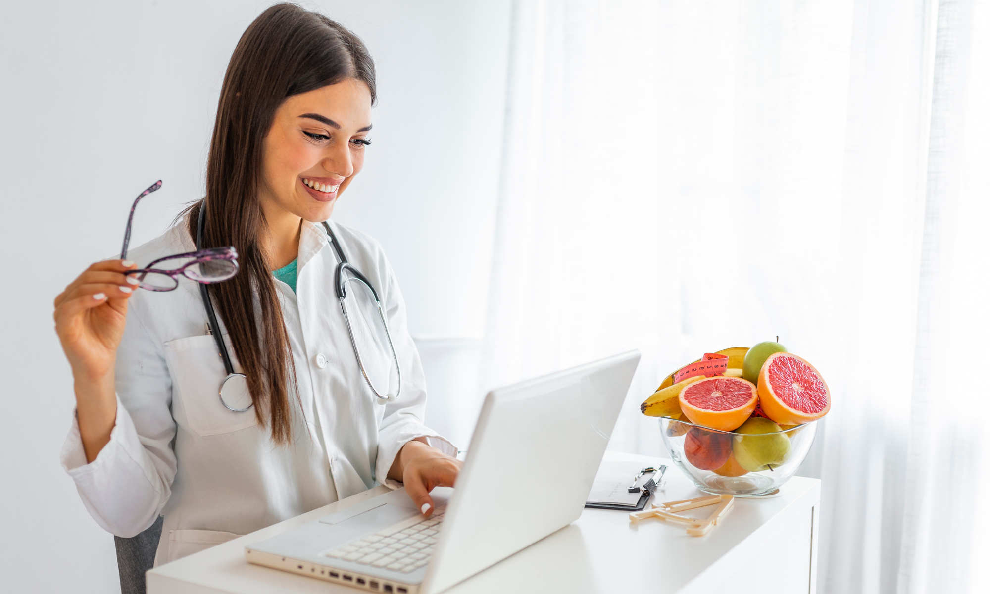 Cómo la carrera de nutrición enriquece el área de la salud